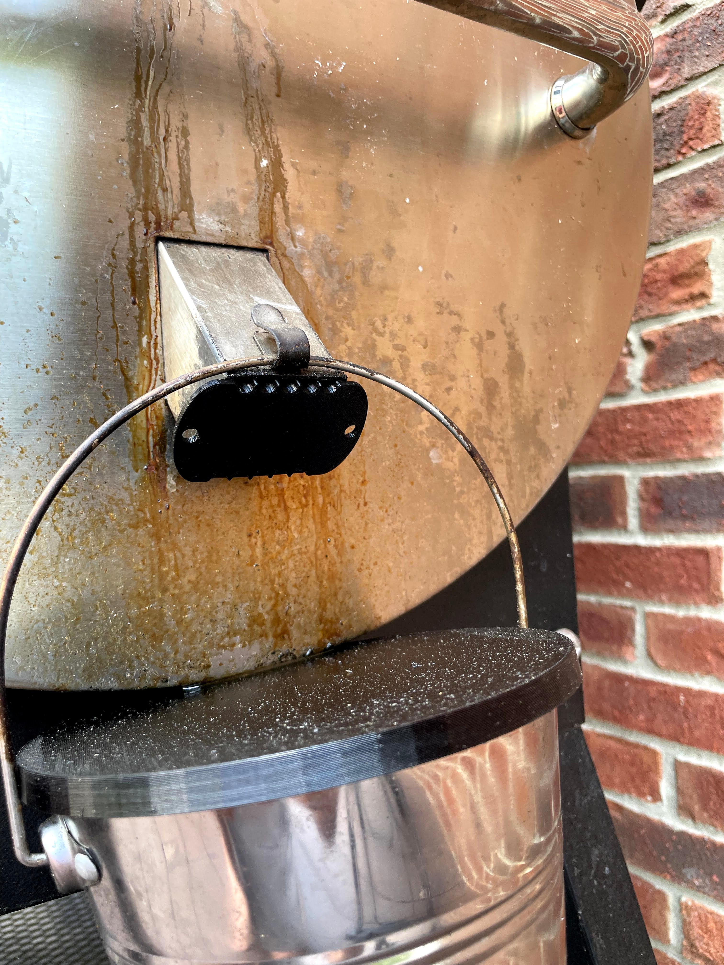 Flexible Grease Drain Plug for recteq Grills – Hilbe LLC